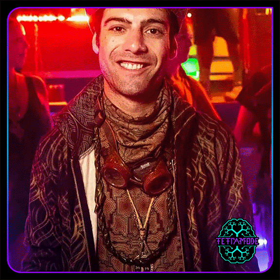 Samuel Farrand :: Multimedia Visionary Artist & Art Director of Tetramode